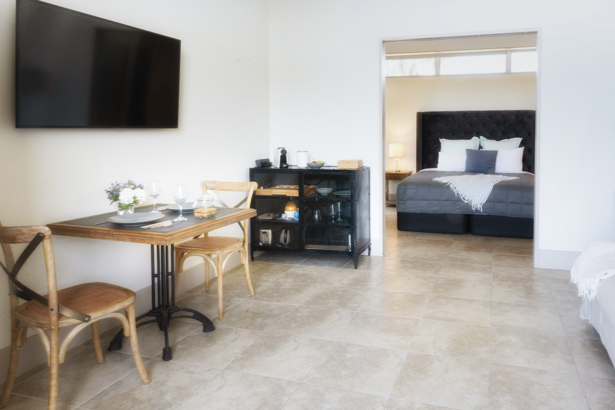 BOUTIQUE SUITES – WATERS